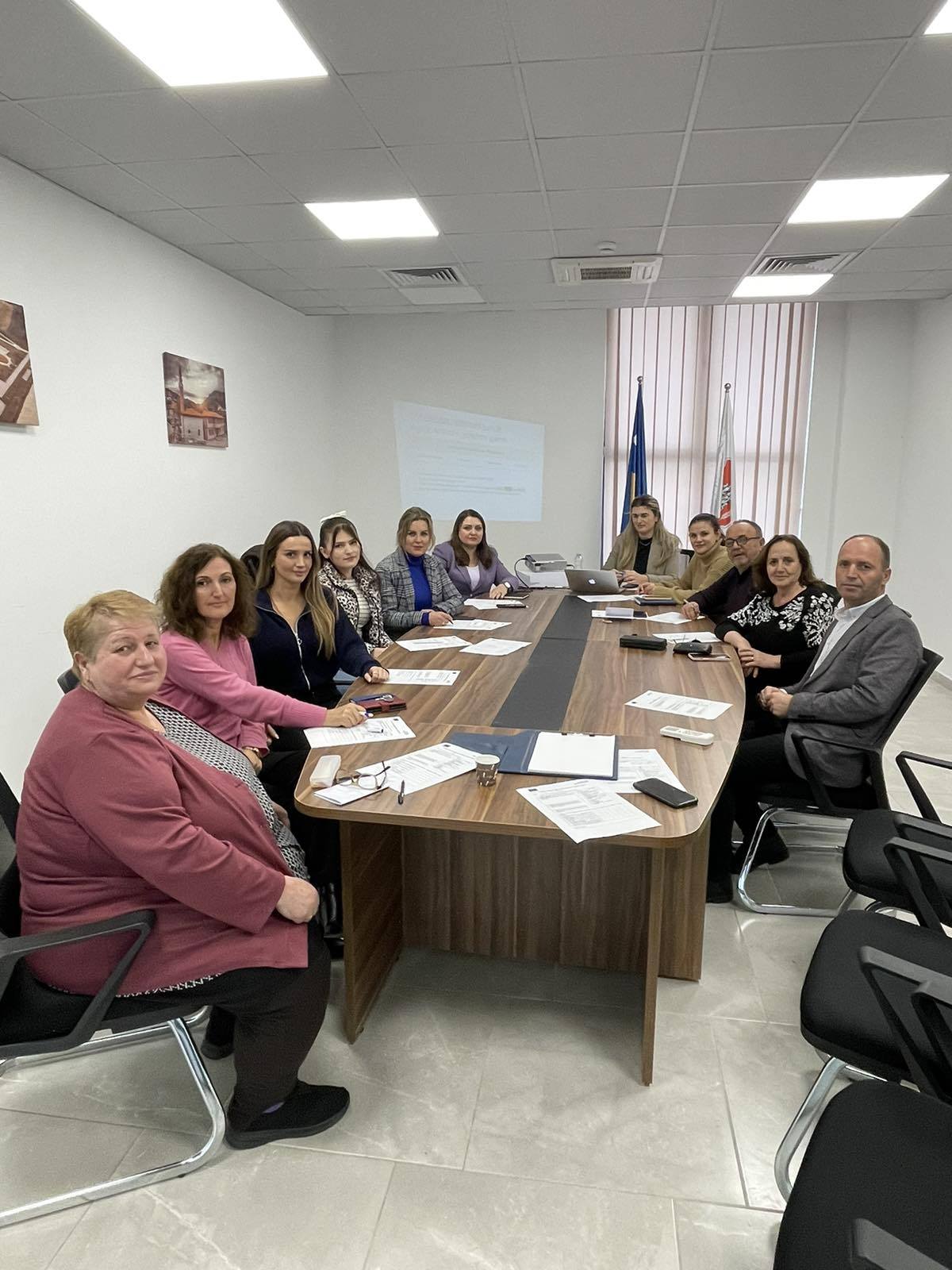 Diskutim Publik për Integrimin dhe Barazinë Gjinore në Lipjan - Komuna e Lipjanit